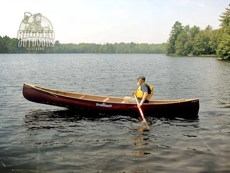 What Makes a Canoe Fast? - ruggedoutdoorsguide.com