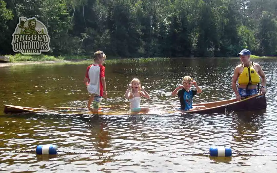 Can a Canoe Sink? A beginner's Guide to Safety - ruggedoutdoorsguide.com
