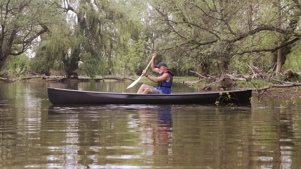 How to Use a Bent Shaft Canoe Paddle (And why you want one ...